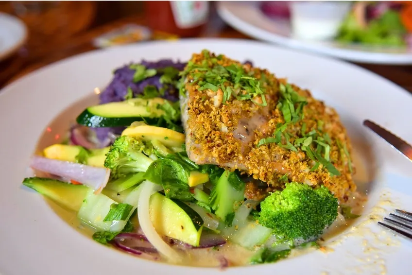 15 Best Kauai Restaurants in 2025 | Island Life Hawaii